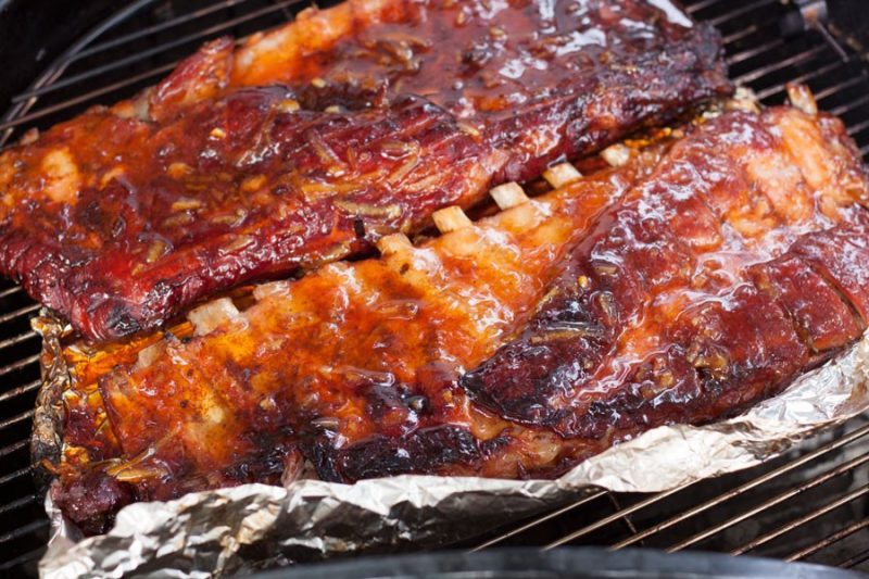 Eats // Sweet and Spicy Grilled Ribs - Fresh Mommy Blog
