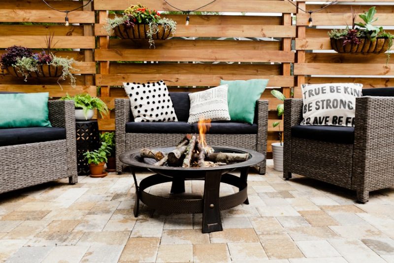 Stunning DIY Horizontal Slat Fence | Lifestyle | Fresh Mommy Blog
