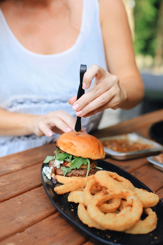 How to Grill Burgers | Florida lifestyle | Fresh Mommy Blog