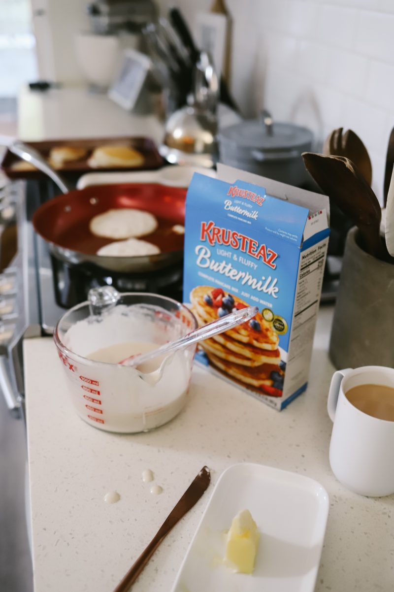 How to Make a Pancake Board That Looks as Delicious as It Tastes ...