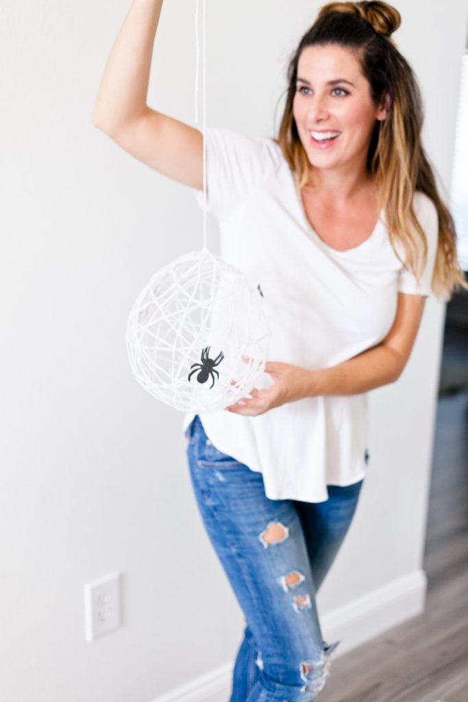 Creepy Crawlers! DIY Spiderweb Balloons - Fresh Mommy Blog