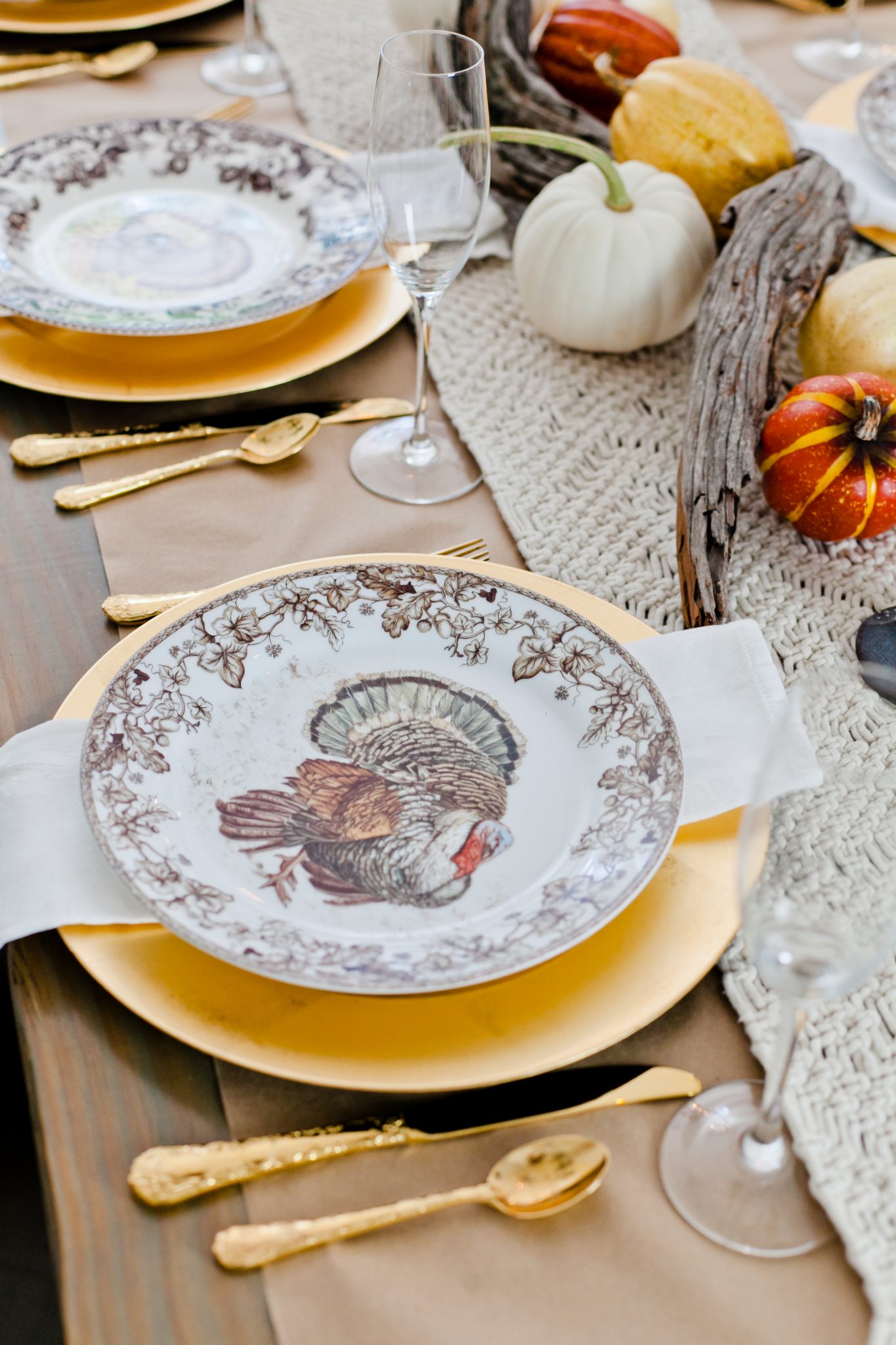 Designing Beautiful Seasonal Tablescapes - Fresh Mommy Blog