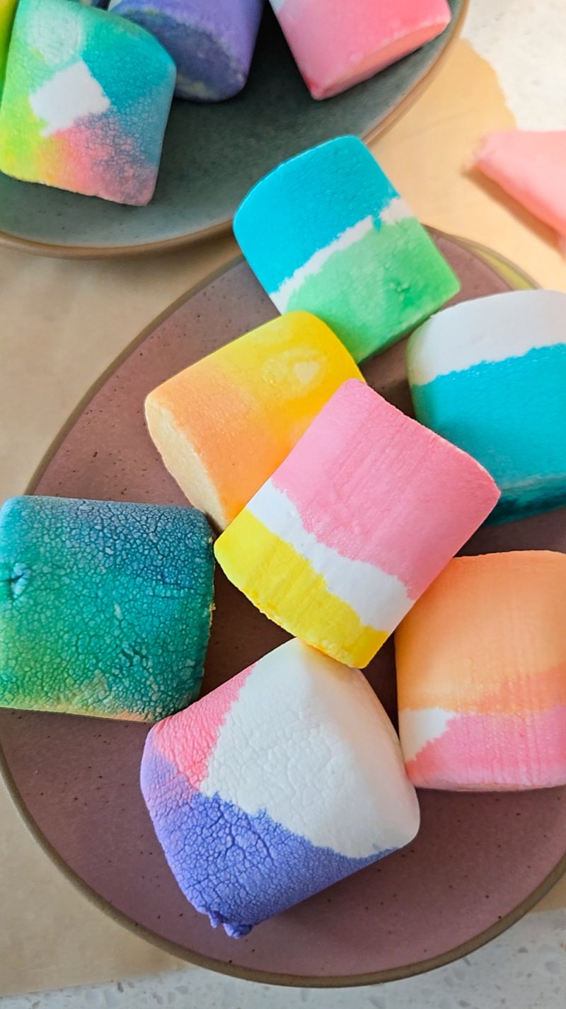 Dye Marshmallows for Easter! A Kid-Friendly, Budget-Friendly Egg ...