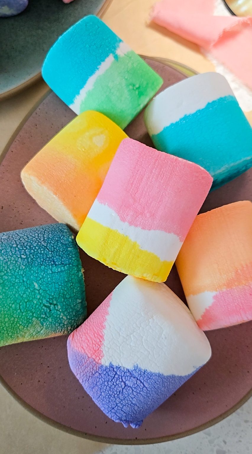 Dye Marshmallows for Easter! A Kid-Friendly, Budget-Friendly Egg ...
